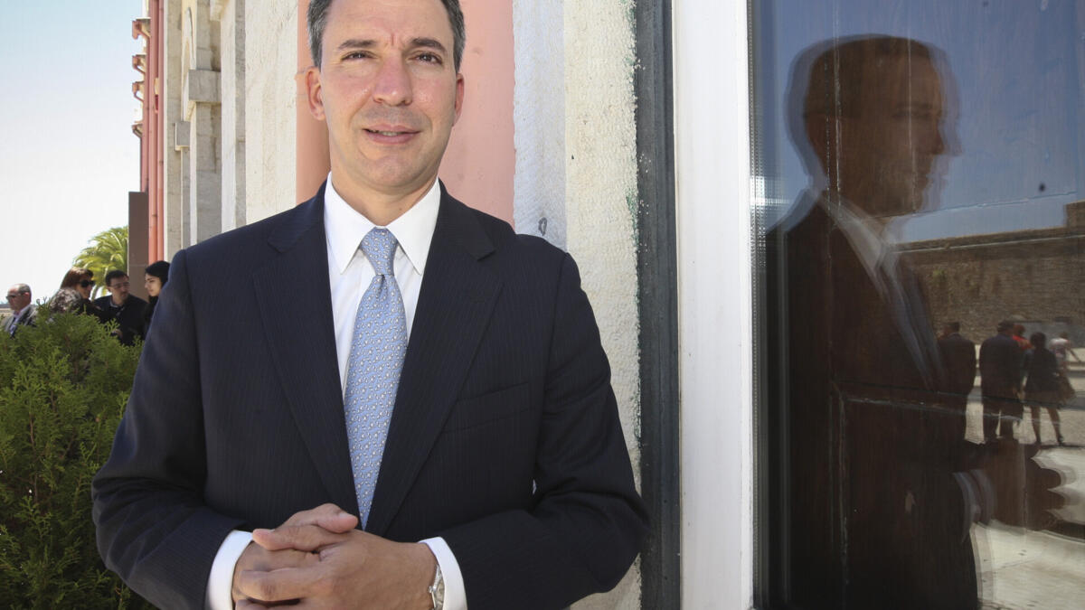 Lori Loureiro Trahan e Jack Martins entre luso-americanos eleitos na ...