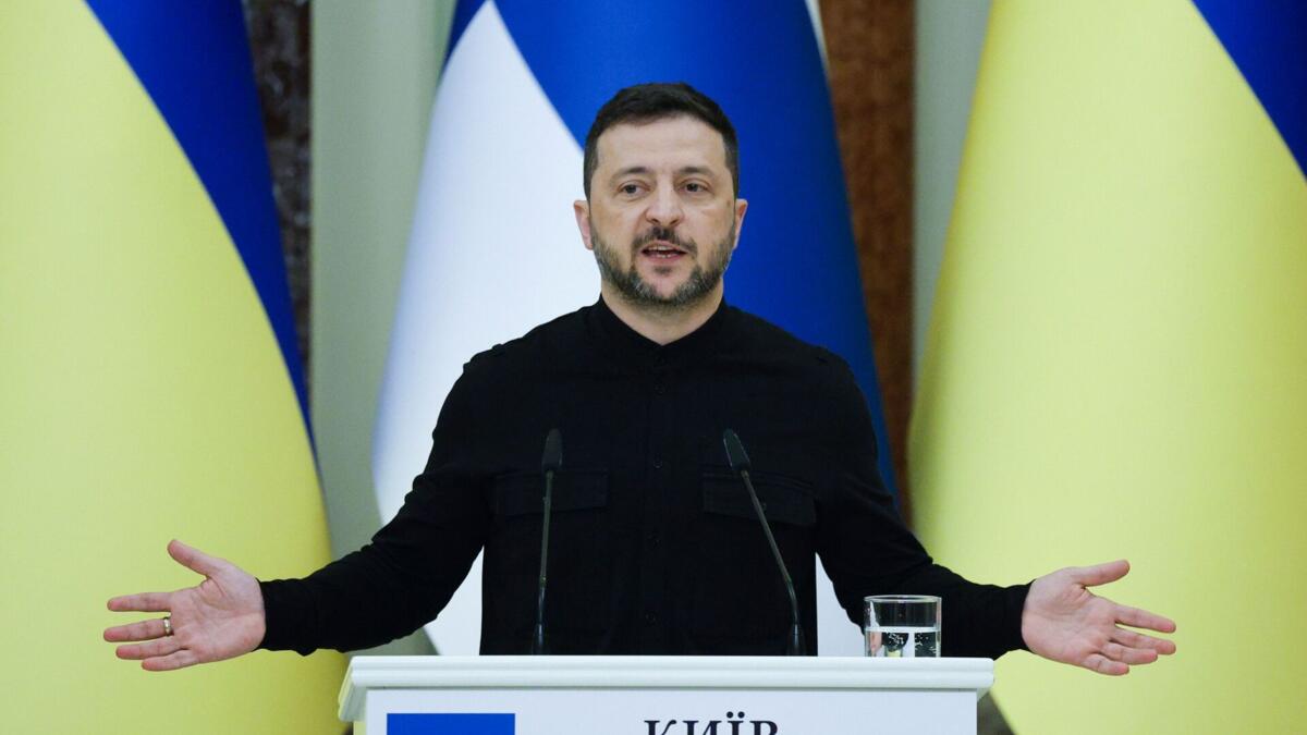 Zelensky pede criação de sistema europeu de defesa aérea - JN