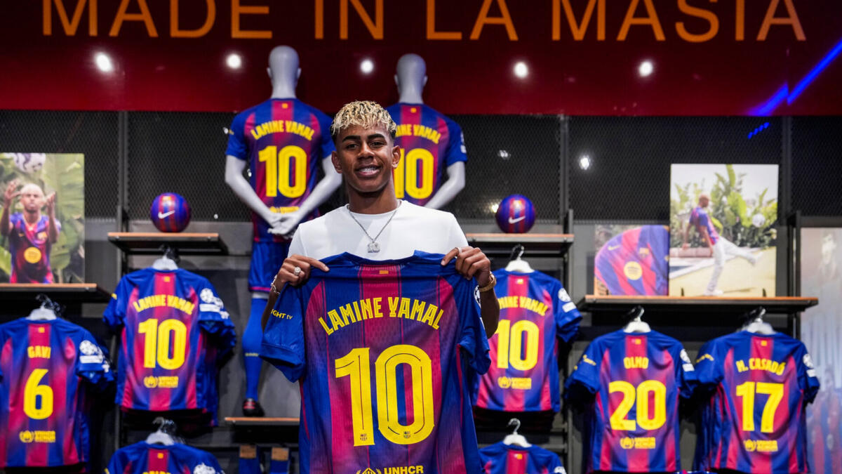 Lamine Yamal herda mítica camisola 10 do Barcelona que já foi de Messi - JN