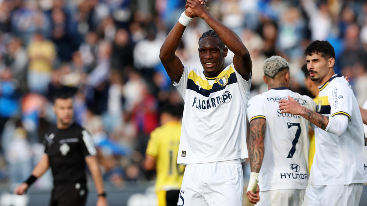 Ibrahima Ba prolonga contrato com o Famalicão até 2030 - JN
