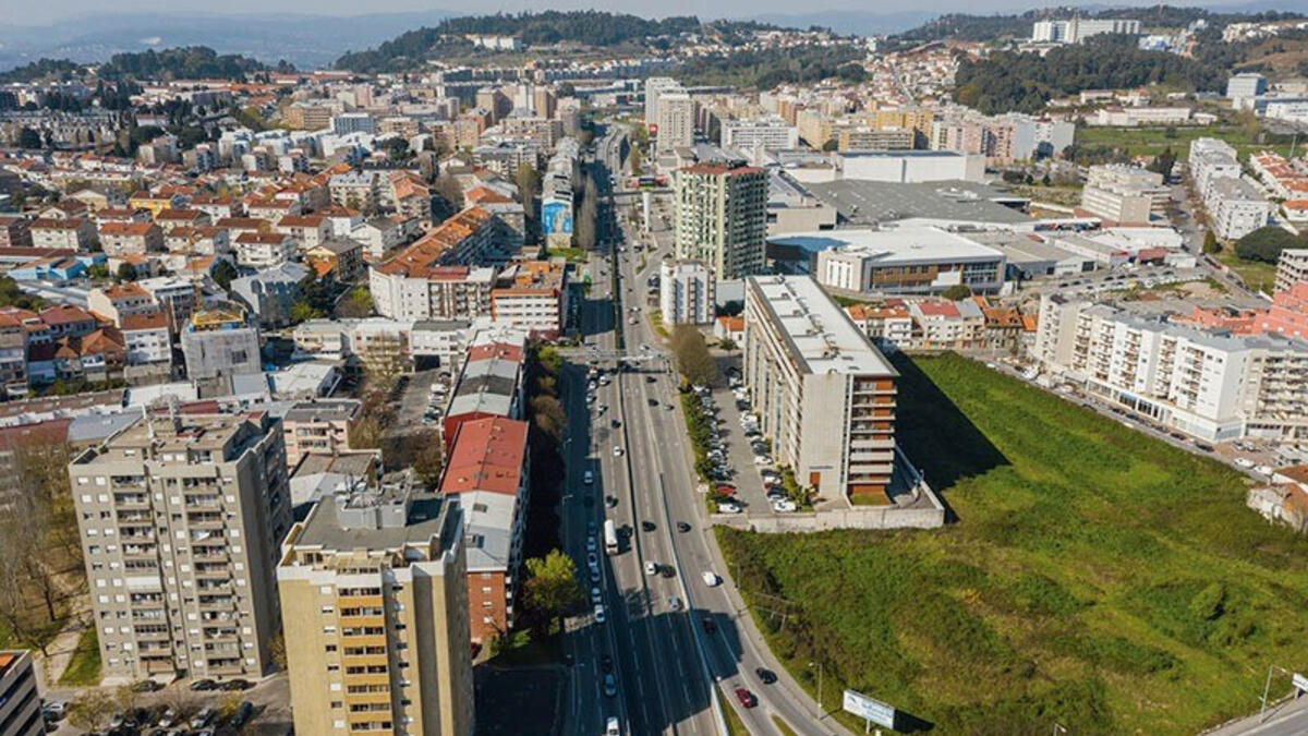 Metrobus de Braga começa a ser construído até junho de 2025 - JN