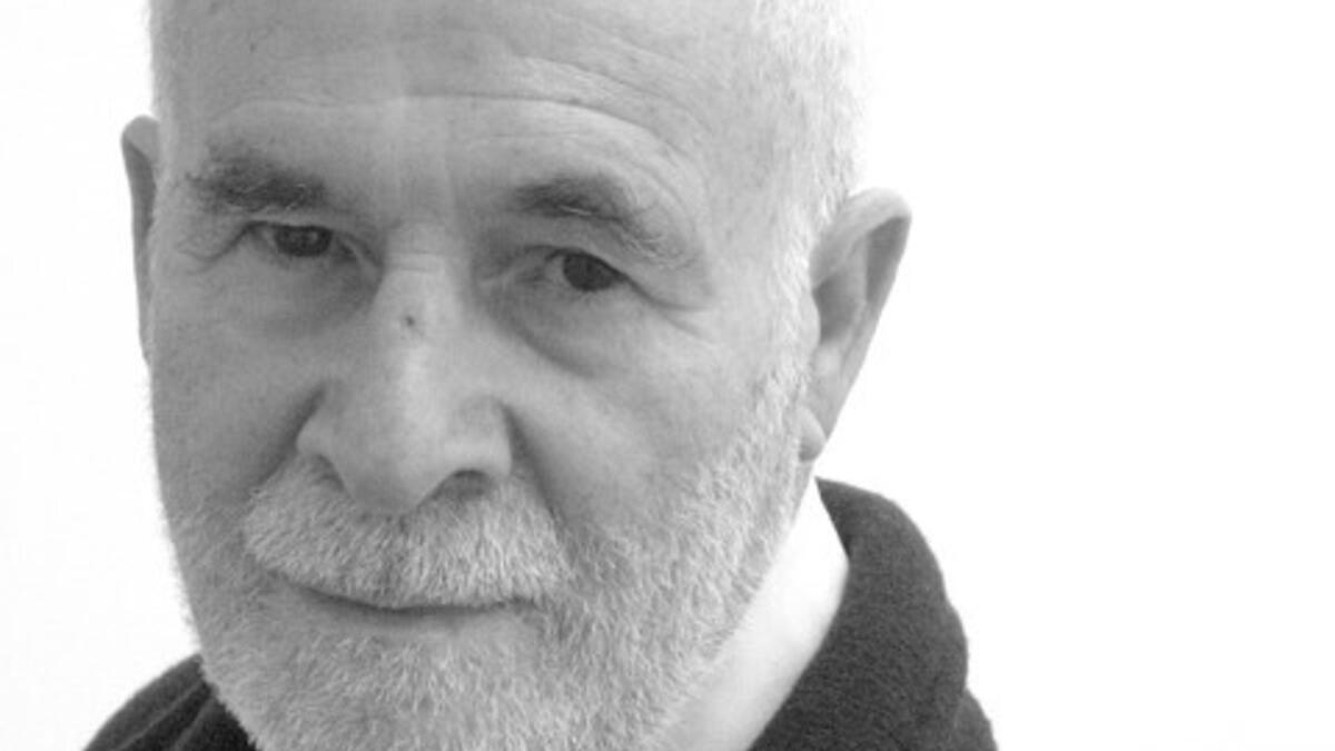 Poeta e crítico literário Liberto Cruz morre aos 90 anos - JN