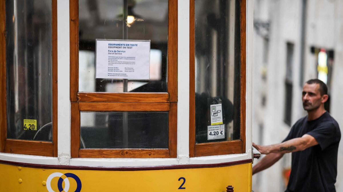 Presidente da Carris demite-se. Moedas aceita e agradece a coragem - JN