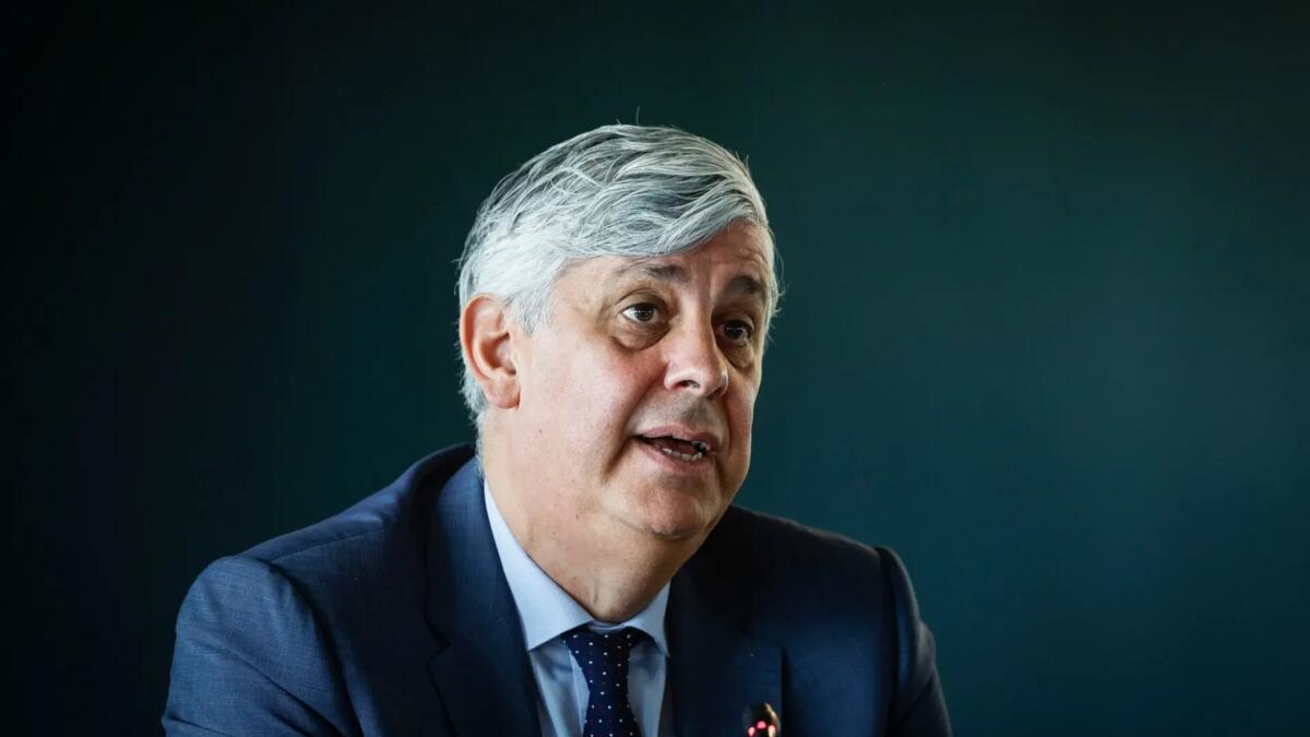 Pensão de 10 mil euros de Centeno vai ser explicada no Parlamento - JN