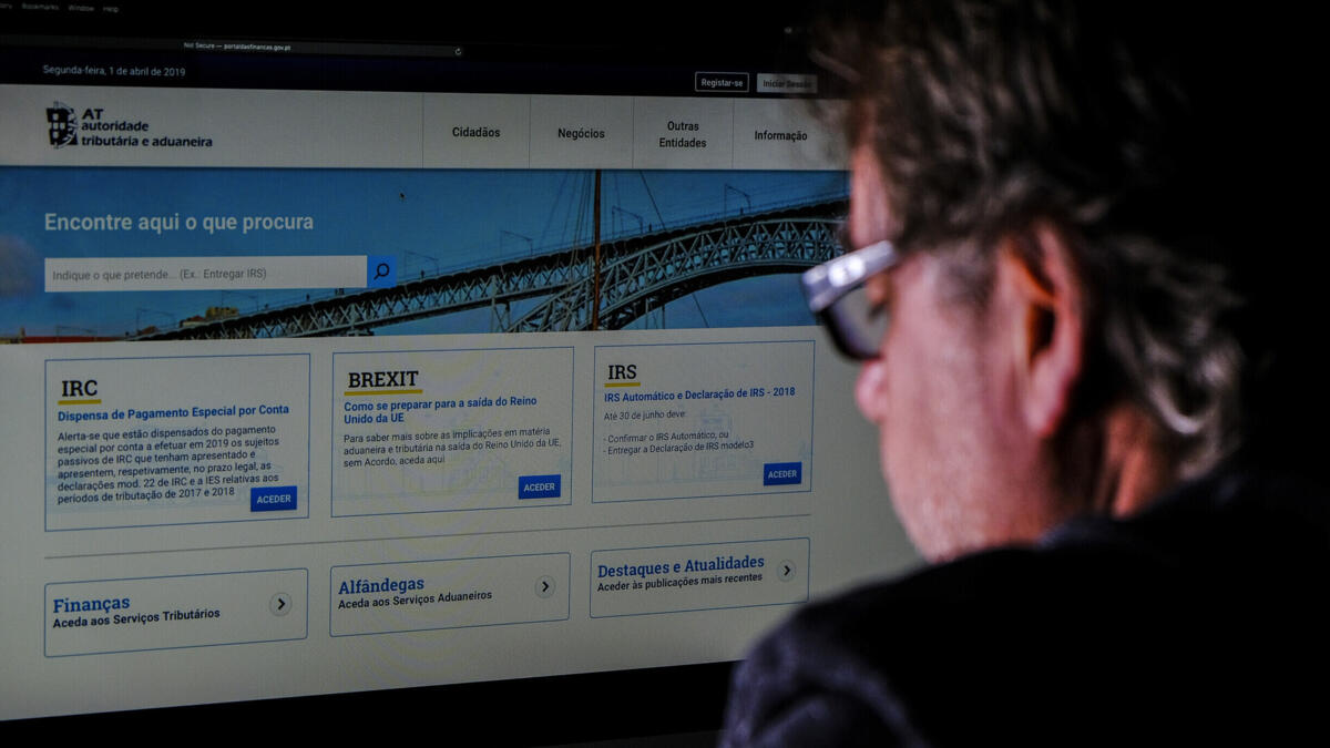 Salários até 1136 euros com 0% de retenção em agosto e setembro - JN