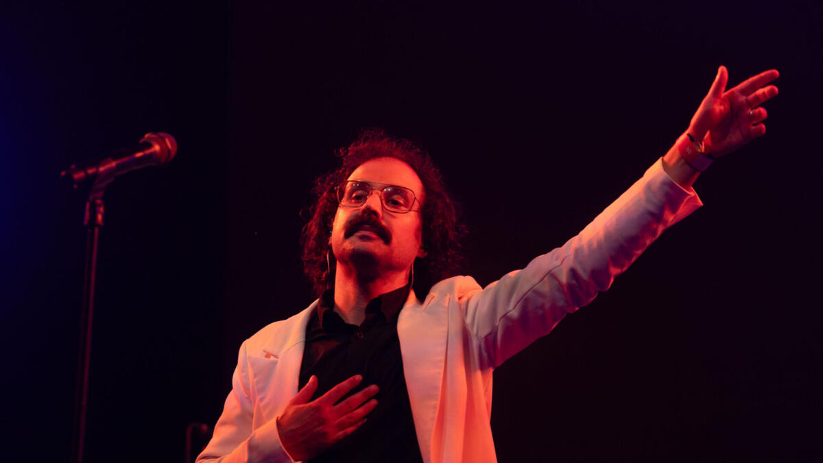 "Zé Pinhal imortal": público do Febras homenageia o cantor - JN