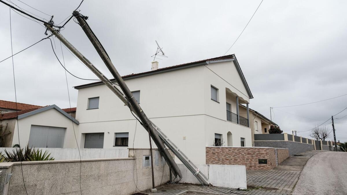 Sul de Portugal abastecido de eletricidade por Espanha após Kristin - JN