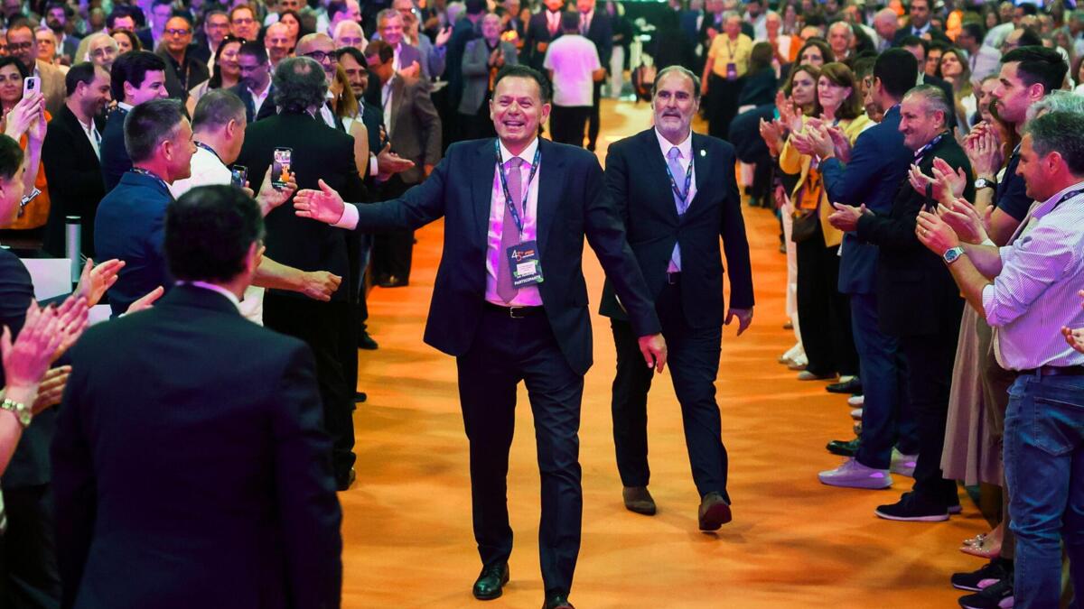 Oposição "manhosa" não abala estabilidade do PSD e do Governo - JN