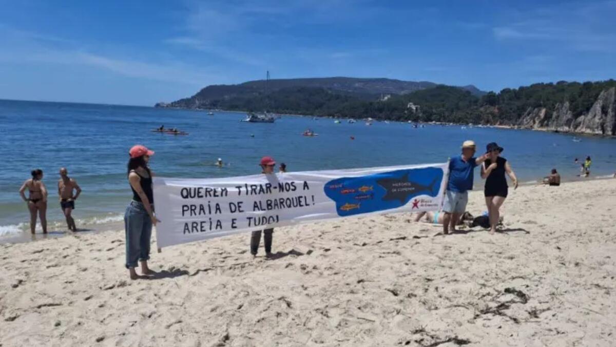 Herdade da Comenda quer tornar privadas cinco praias na Arrábida - JN