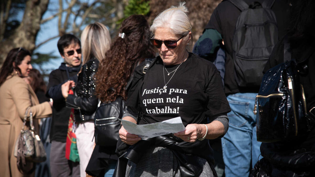 Oficiais de justiça protestam contra tabela salarial inalterada há 25 ...