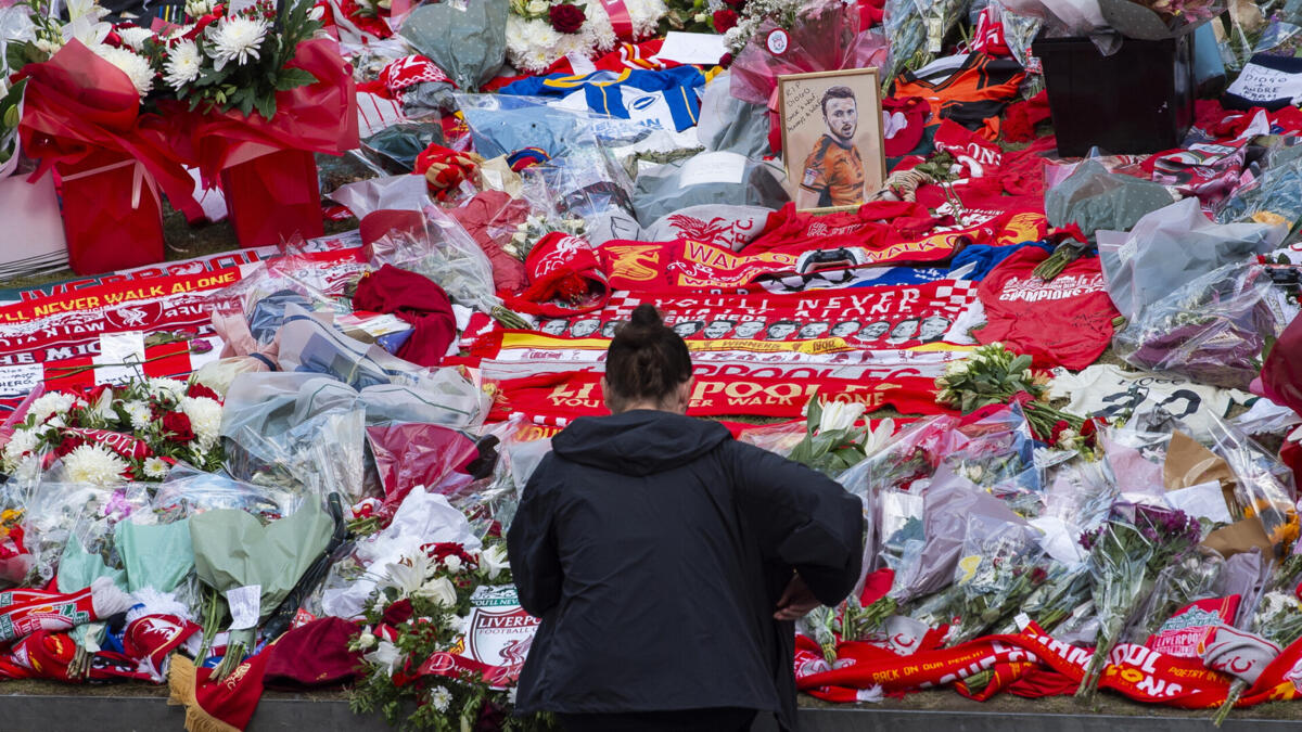 Adeptos do Liverpool oferecem mural ao Gondomar em memória de Diogo ...