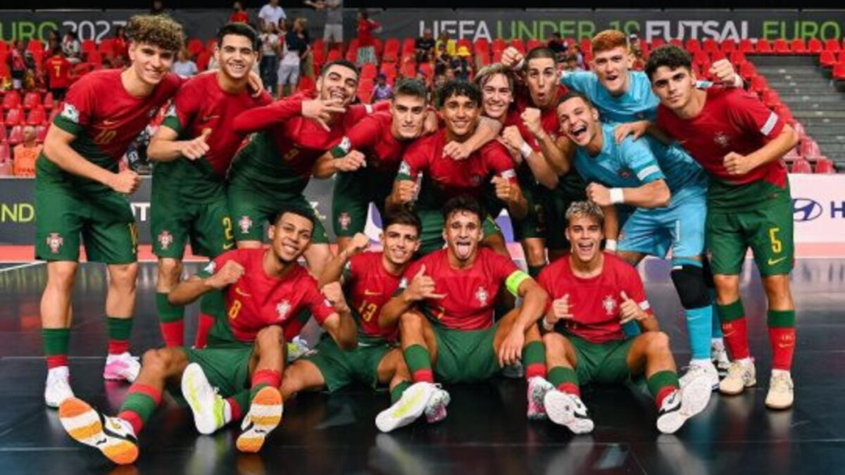 Seleção sub-19 defronta Espanha na final - JN