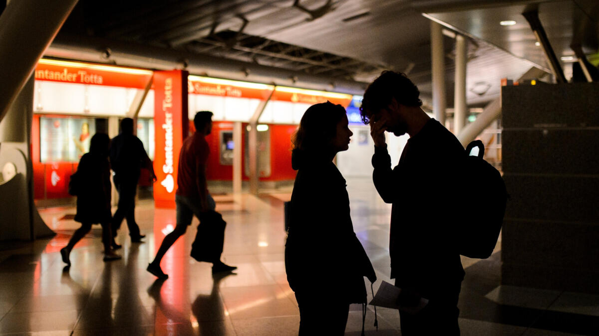 Emigração de 70 mil portugueses em 2022 ainda não preocupa - JN