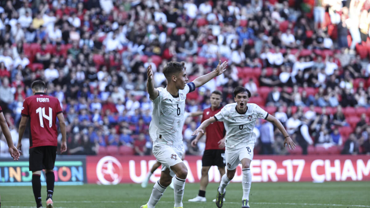 Portugal inicia Europeu de sub-17 com vitória tranquila - JN