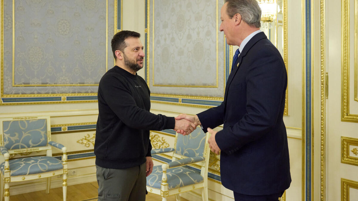 Novo chefe da diplomacia britânica David Cameron visitou Kiev - JN
