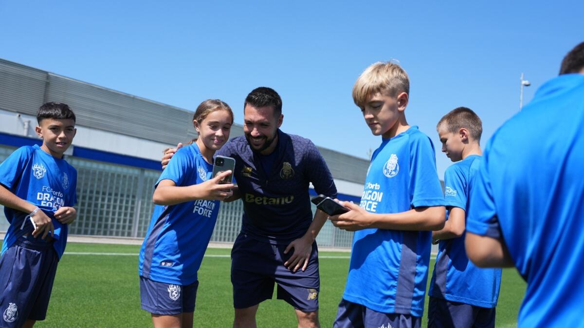 F. C. Porto regressou aos treinos no Olival com uma receção especial - JN