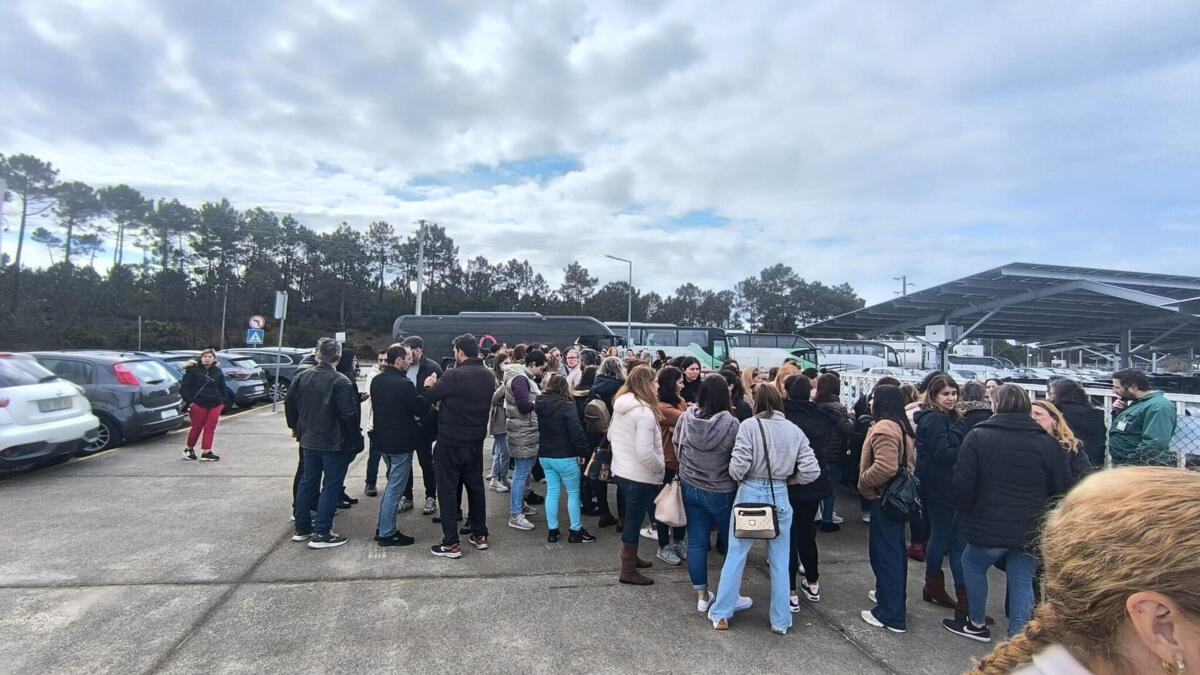 Trabalhadores da Yazaki Saltano querem negociar indemnizações - JN