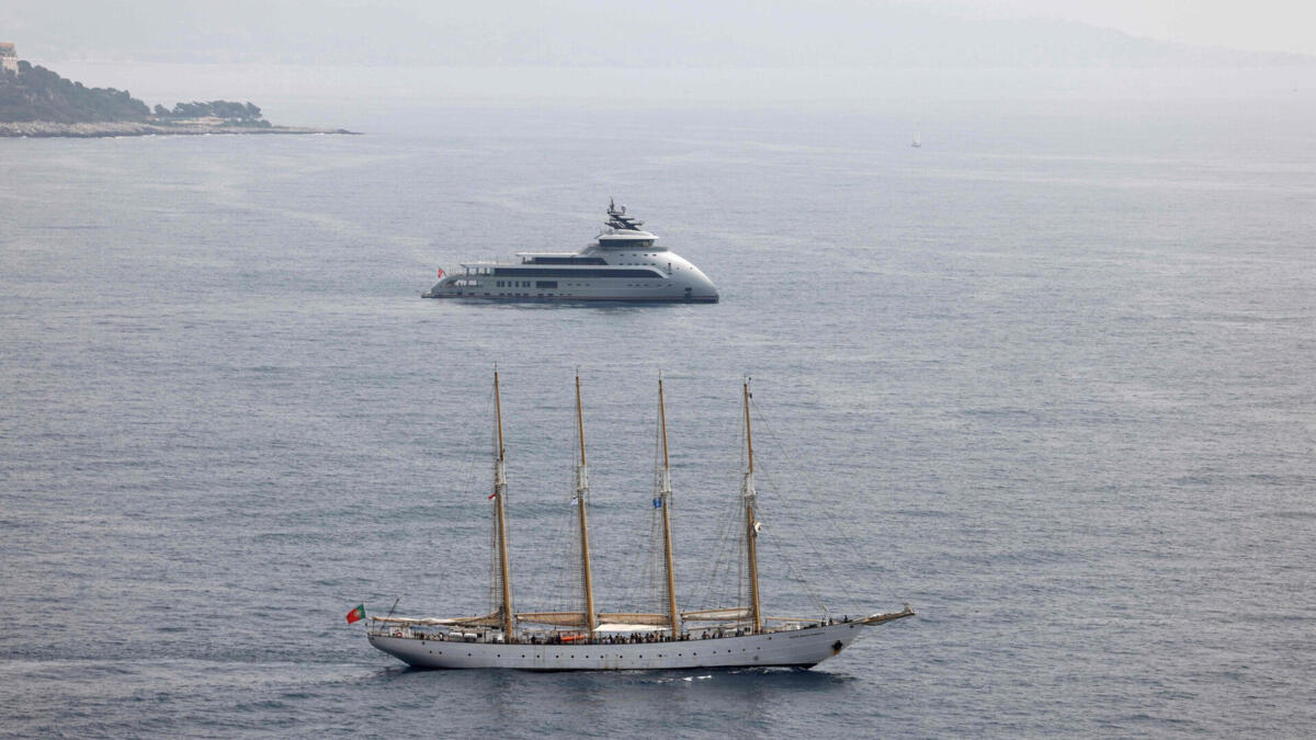 Navio português Santa Maria Manuela encabeça desfile inaugural da ...