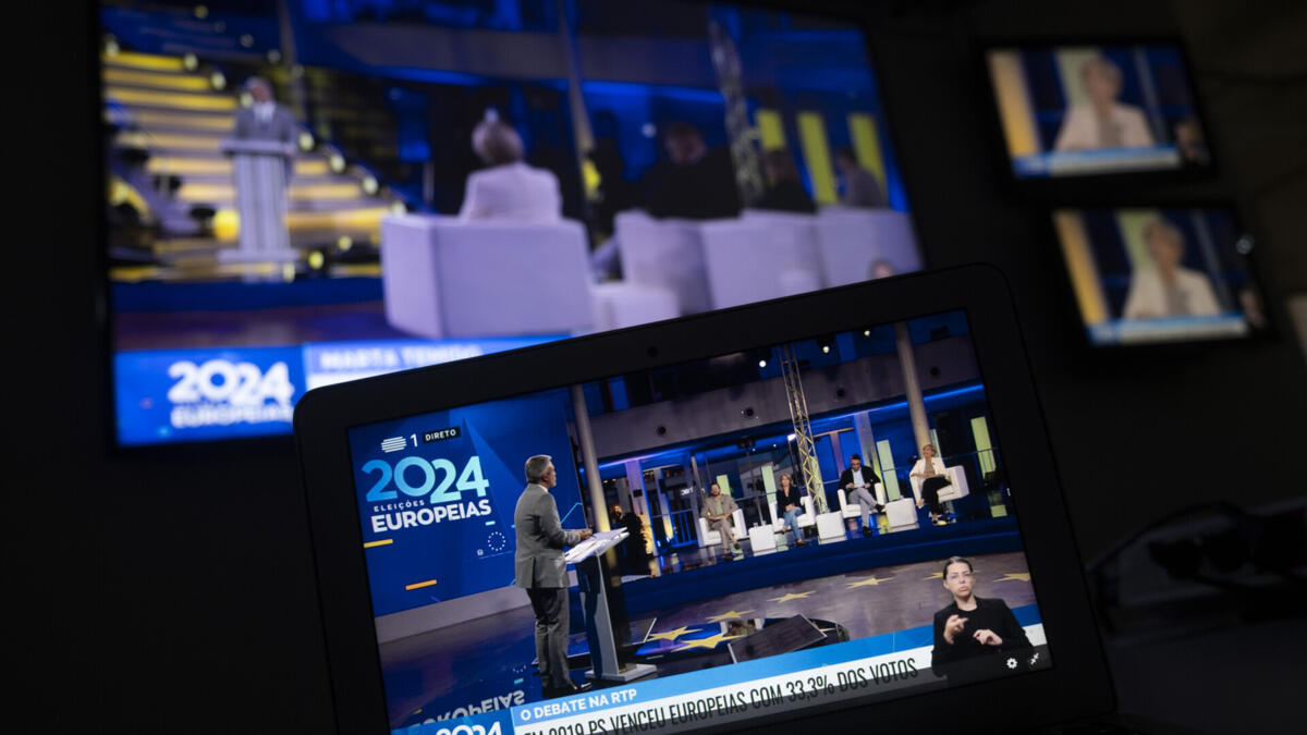 Debate: PS acusa Von der Leyen de "branquear" extremistas e Bugalho demarca-se - JN