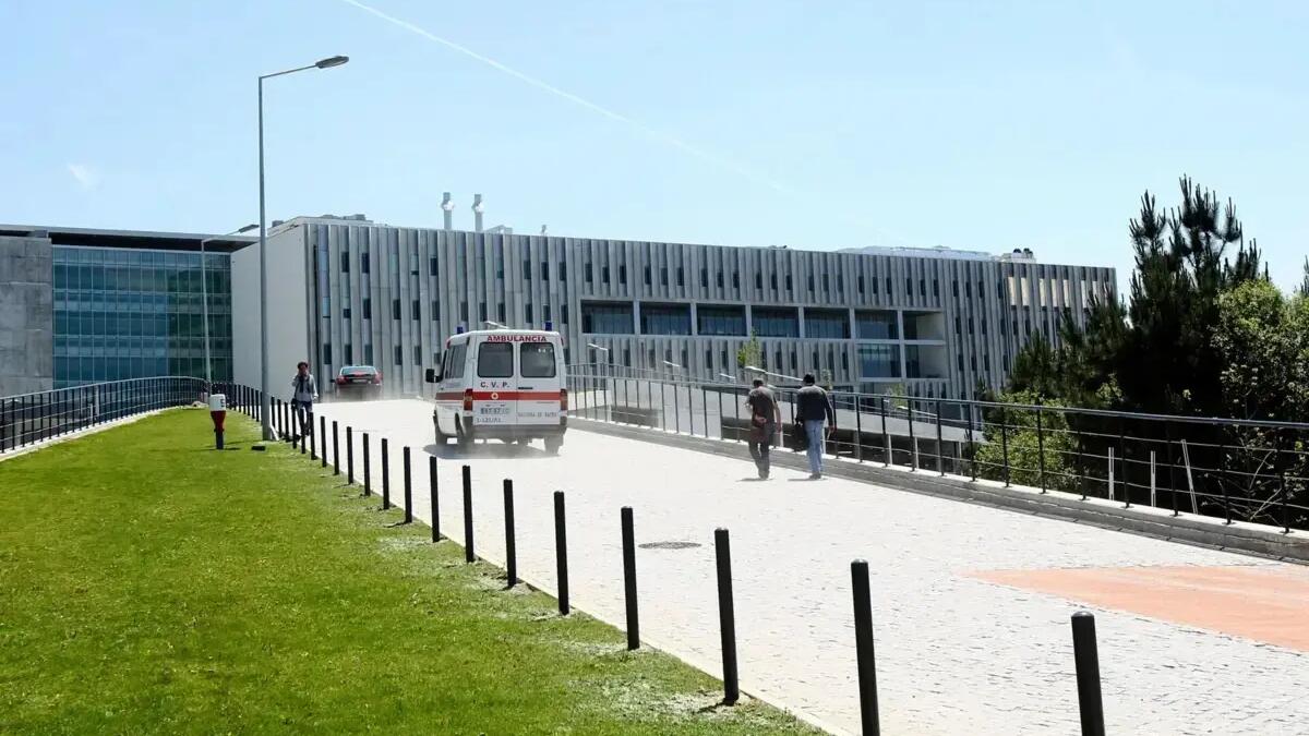 Burlões estão a enviar SMS fraudulentas em nome da ULS de Braga - JN