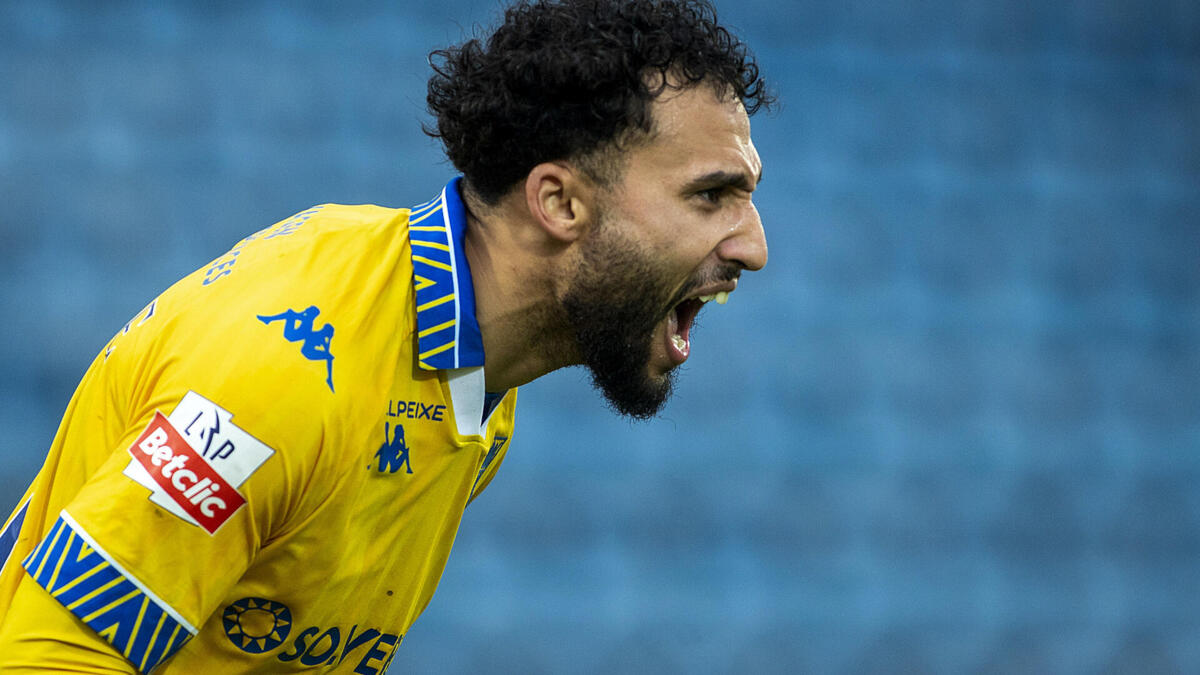 Estoril Praia ganha nos Açores e soma quinto triunfo em seis jogos - JN