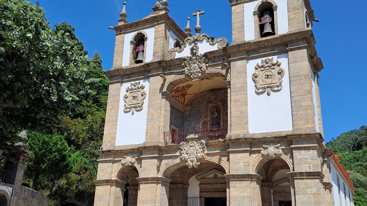 Amares faz obras de 450 mil euros na estrada do Santuário da Abadia - JN