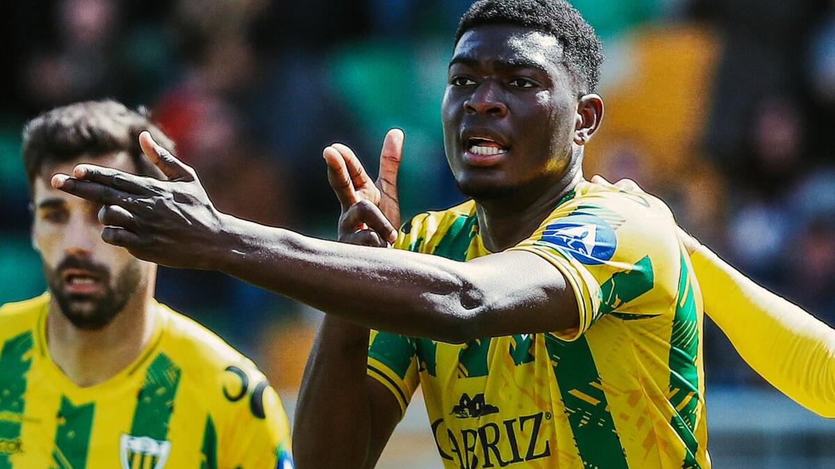 Tondela vence Benfica B e reforça liderança na II Liga - O Jogo