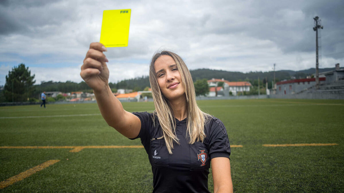 Uma árbitra no futebol masculino: "Acho que consigo chegar à I Liga em ...