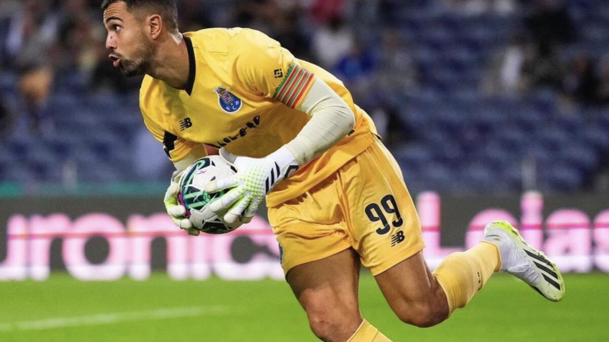 Diogo Costa assinala primeira vez como capitão e Otávio reage: "Monstro ...
