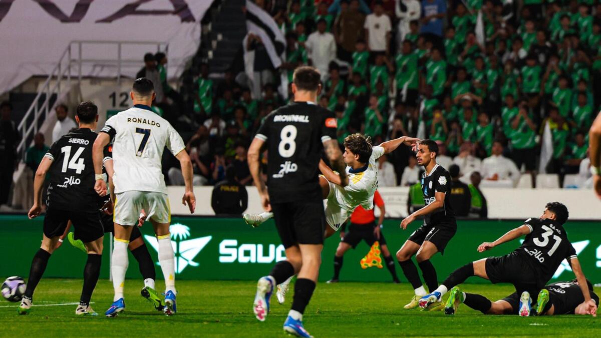 "Hat‑trick" de João Félix reforça liderança e aproxima Al Nassr do ...