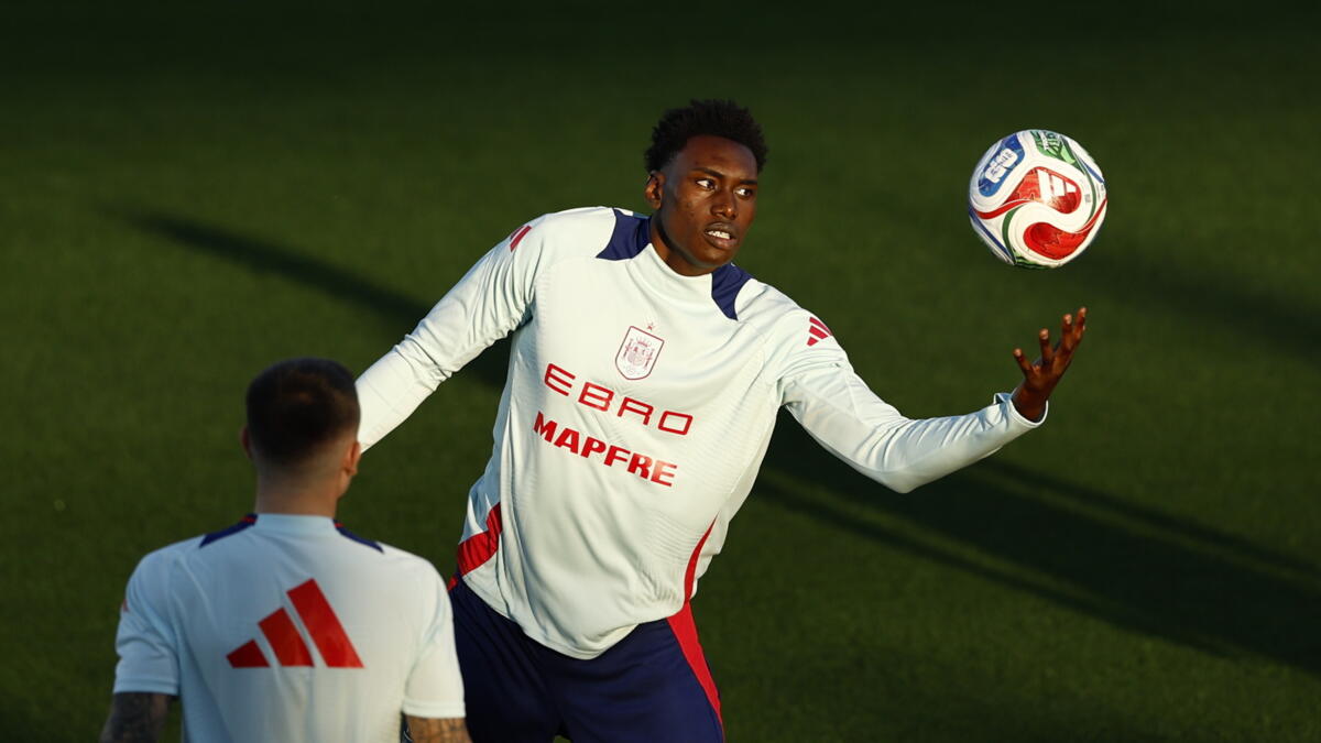 Espanha: Grimaldo surpreende e Samu convocado... com o número 3 - O Jogo