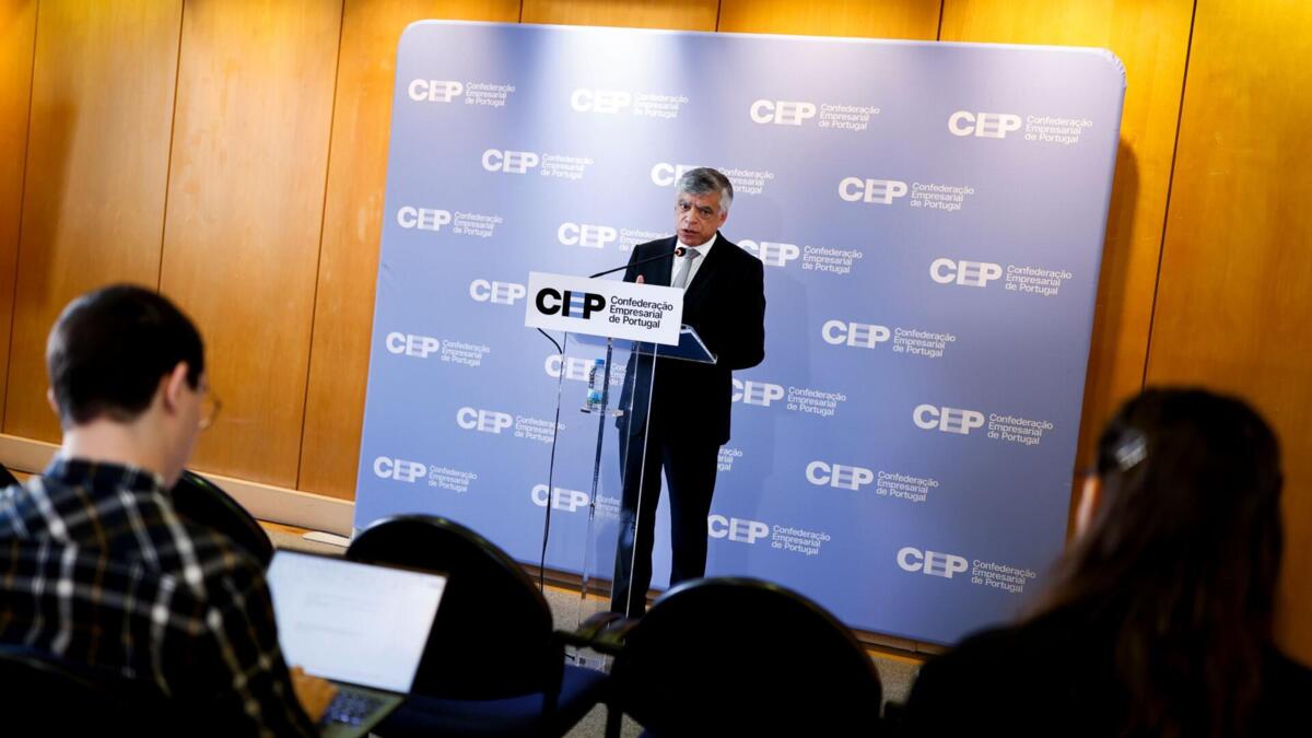 Lei laboral: Cip deixa cair alterações na não reintegração após ...