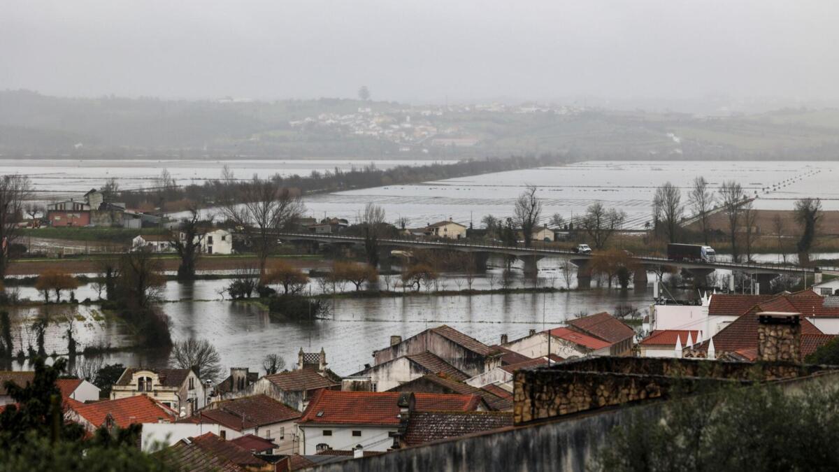 Chuva forte: registadas quase 400 ocorrências durante a madrugada, a ...