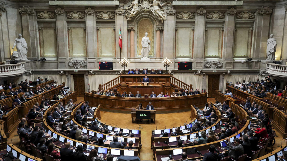 Parlamento vota moção de confiança que deve ditar queda do Governo - TSF