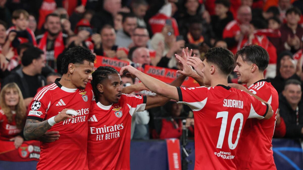 Ríos foi a ponte entre Barreiro e a Luz. Benfica vence Nápoles e está ...
